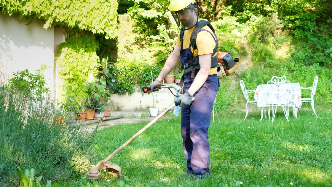 Stay Safe: Essential Lawn Care Safety Tips for Homeowners - Home Decor Chat