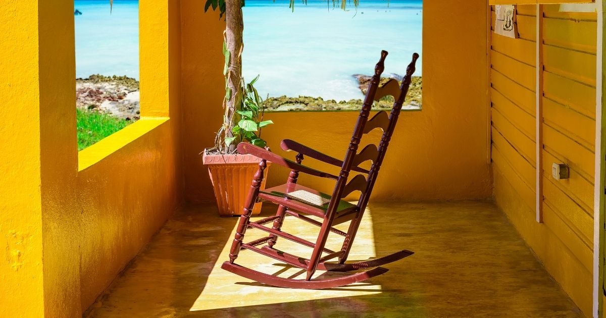 Health and Comfort: 5 Best Rocking Chairs for Well-Being - Home Decor Chat