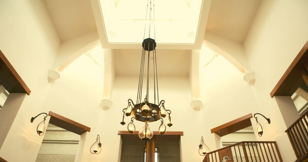 Rise Above: The Compelling Reasons to Choose a Vaulted Ceiling - Home ...