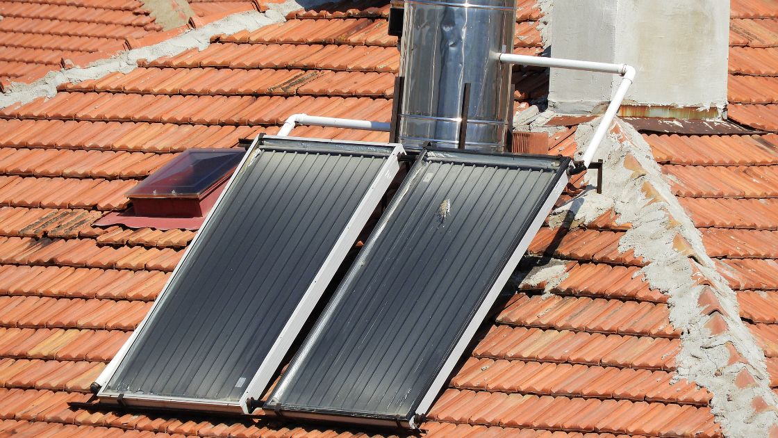 Harness the Sun: Understanding How Solar Hot Water Heaters Work - Home ...